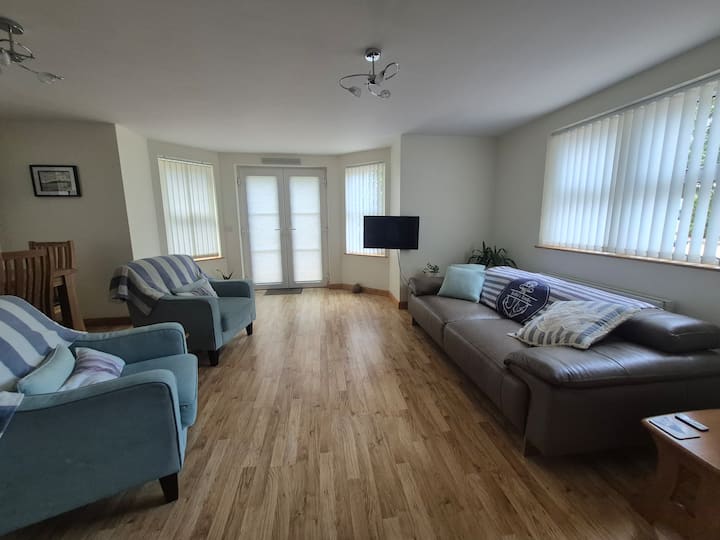 Bobbi's Bothy! 2 Min Walk To Sea - Newcastle