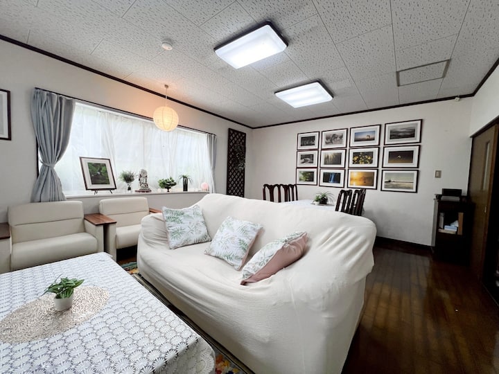 【浮世絵の間】日光東照宮のすぐ隣、日光の大自然の中で和文化を感じることができる和アート体験民泊 - Nikko