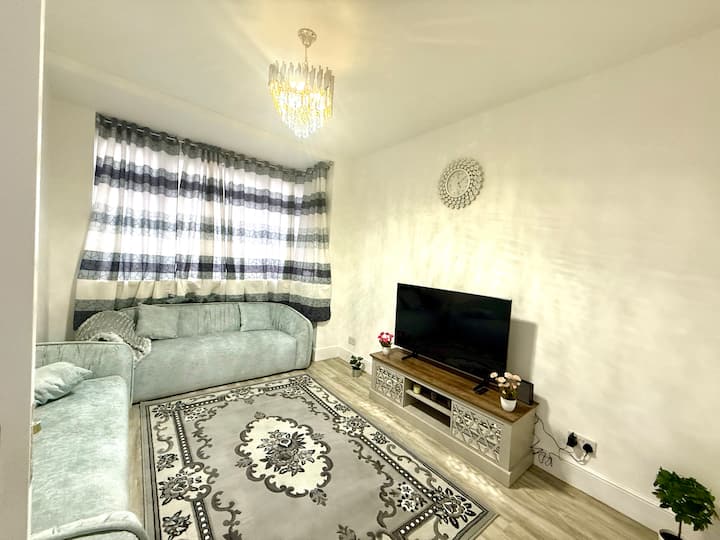 Spacious 5 Bedrooms In Excel/big Ben And Westfield - London, UK