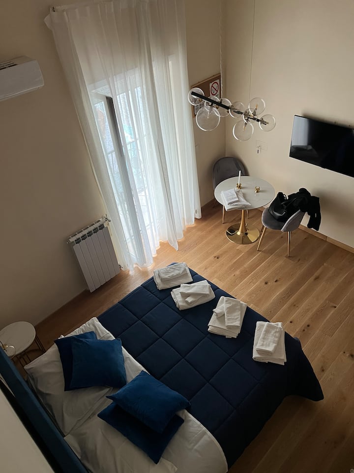 Ale Suite Si Trova Nel Centro - Nápoles