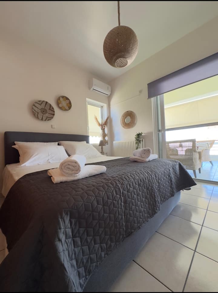 Anemoessa | Seaside Retreat With Balcony & View - Коринф