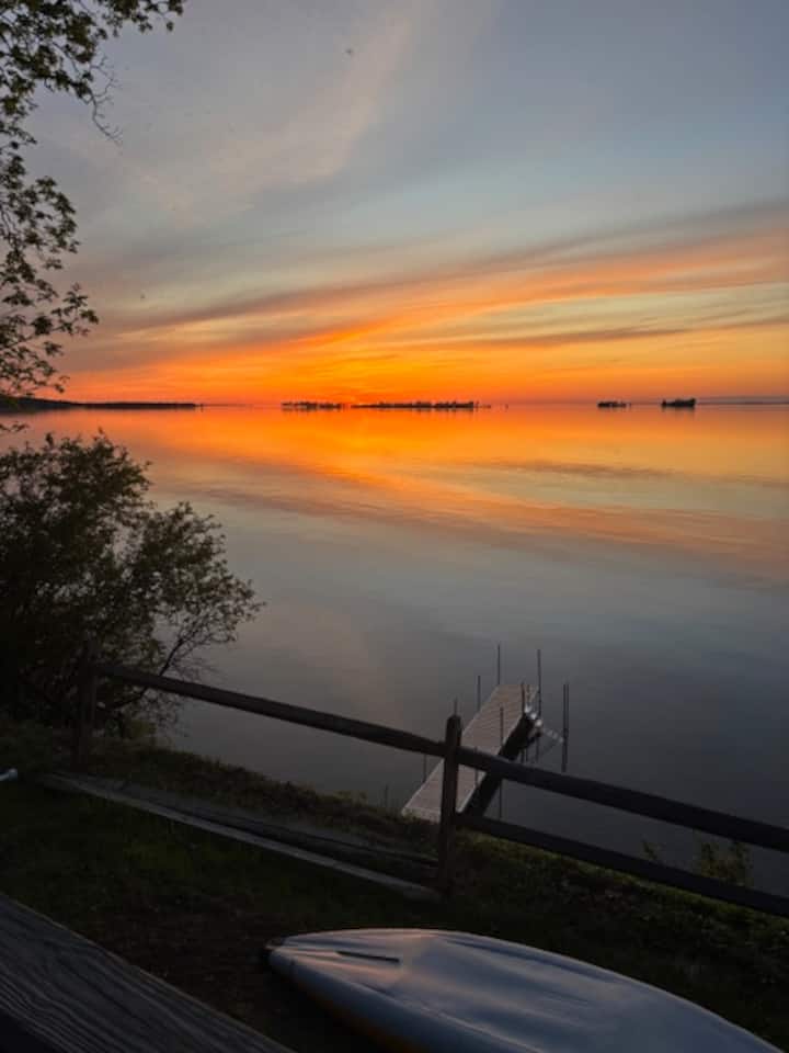 Hendy: Lakeside Sun + Sunset - Sackets Harbor, NY