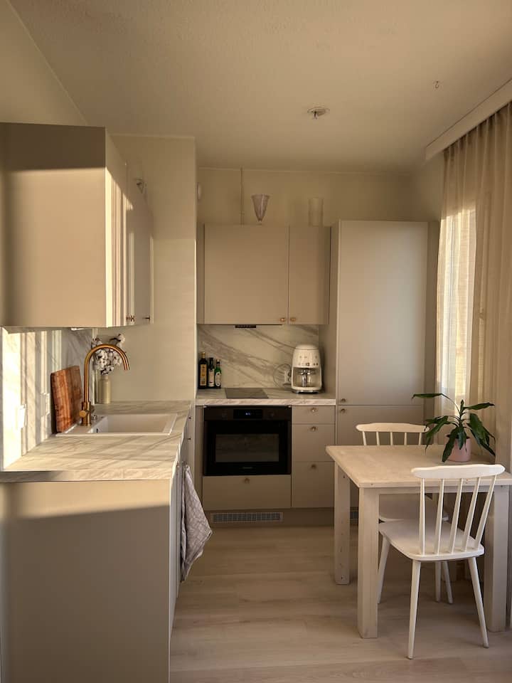 Valoisa Huoneisto Näsijärvi Näkymin - Tampere