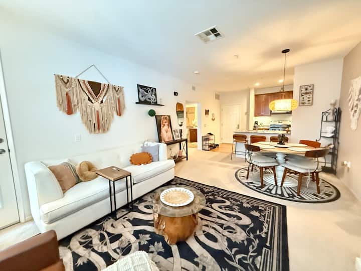 Private Room With Pool View Near Uc Irvine - Irvine, CA