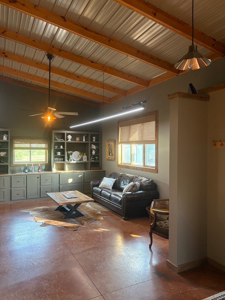 Ranch-shouse Serenity/ Trailer And Equine Friendly - Kansas (State)