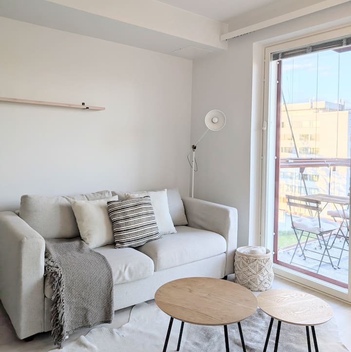 Henniina V Kotoisa | Free Parking & Easy Stay - 오울루