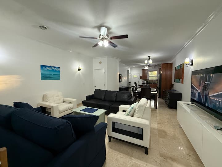 Grace Bay Escape - Walk To Beach - Turks and Caicos Islands