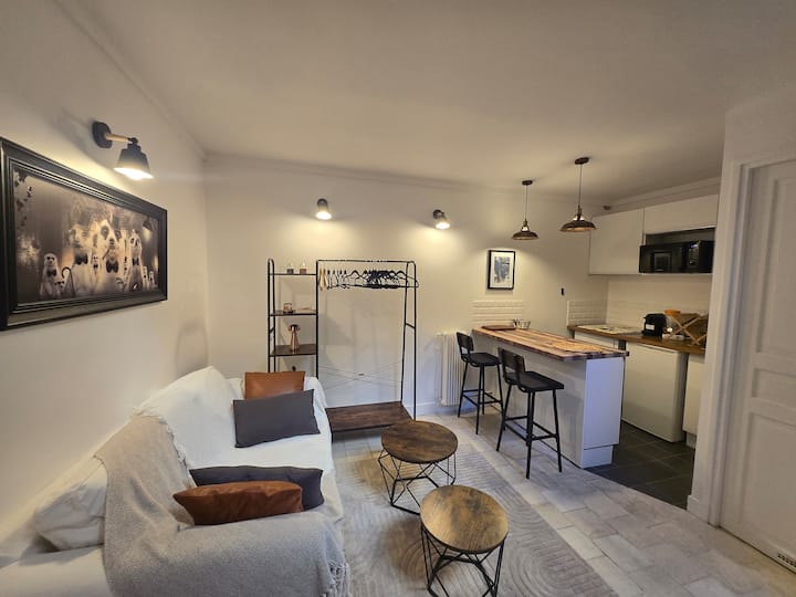 Emily In Paris : Glam & ÉLégance Panthéon - Paris