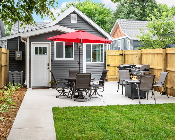 Parkside Pet Friendly Bungalow - Winona, MN