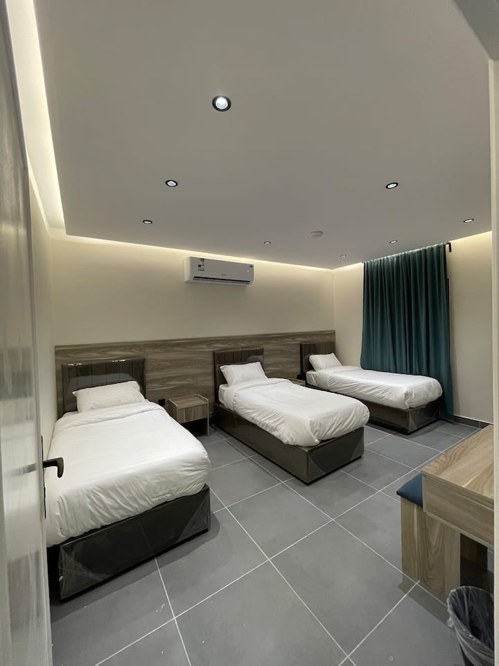 Steps From Alharam, Everything You Need Around You - Medina