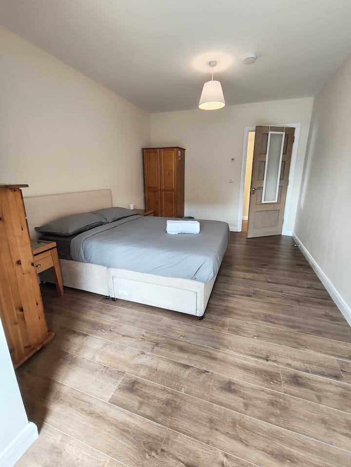 Affordable Double Room In Dublin - Bray