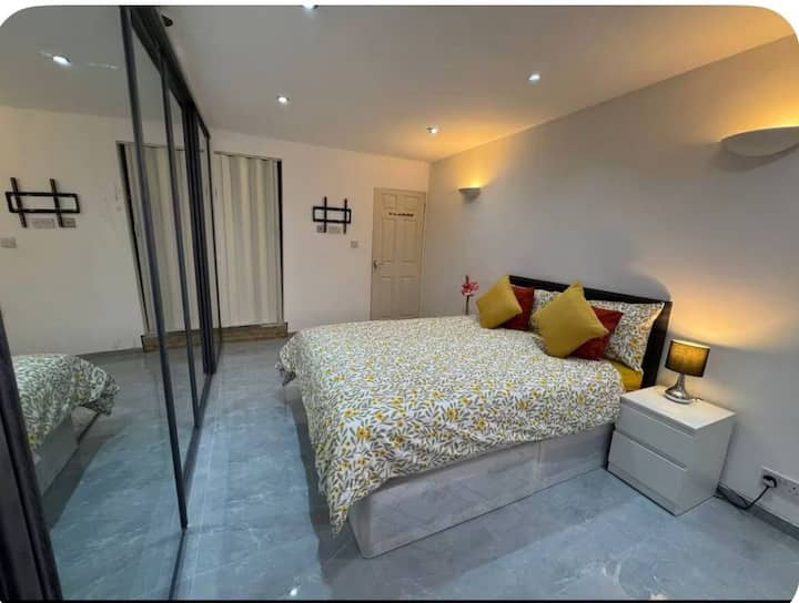 Ensuite Room In A Shared Flat - Watford