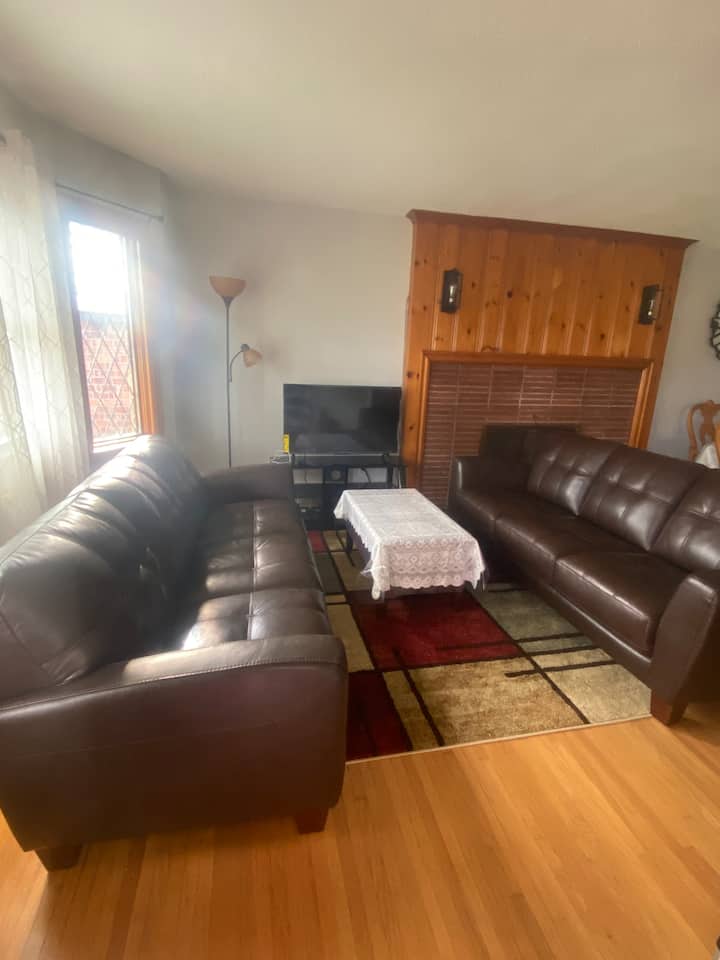 Cute & Cozy Guesthouse - East Aurora, NY
