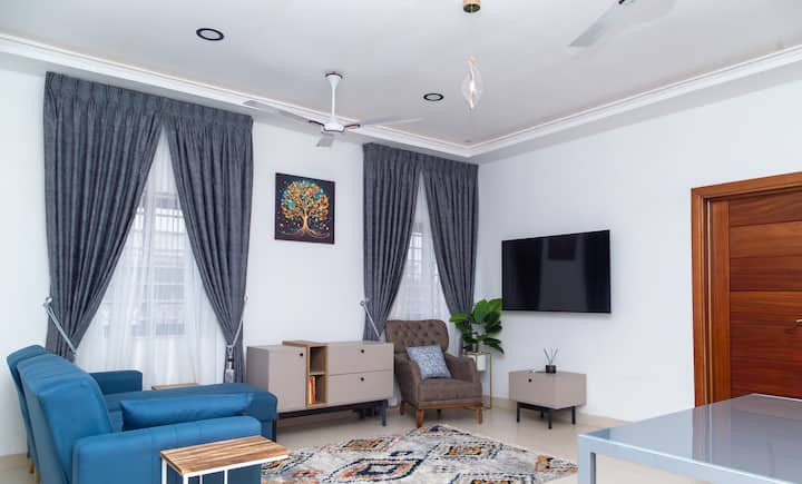 Luxury 2br Apt Kitchen Wifi-7min From Labadi Beach - Accra