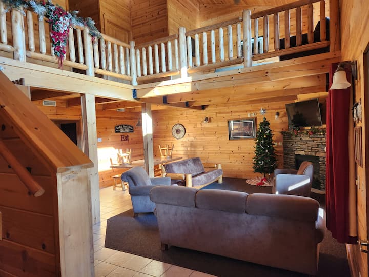 Eagle - Cedar Valley Resort - Lanesboro, MN