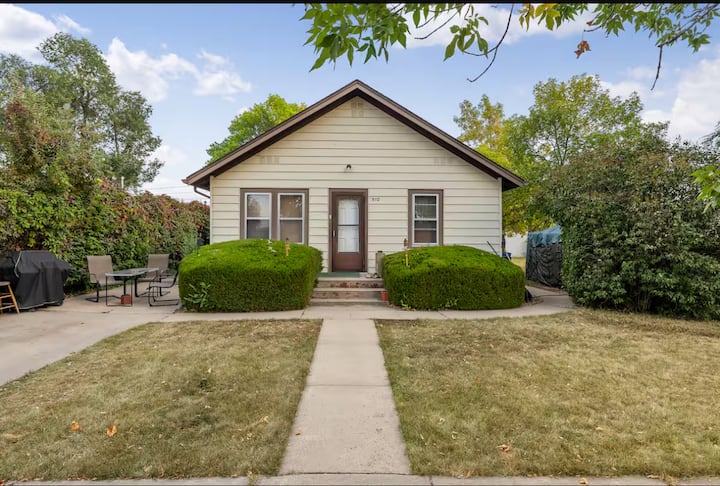 Rapid City Red Light Sauna Room + Massage & Pemf-a - Rapid City, SD