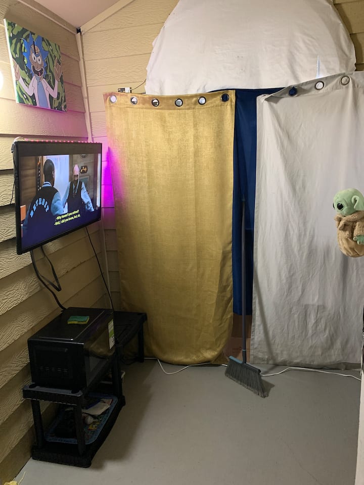 Balcony Hideout - Gainesville, FL