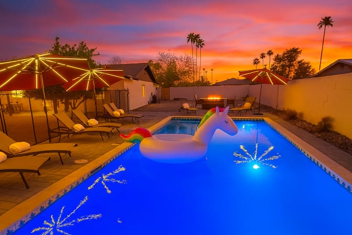 Modern Desert Oasis W/game Room, Pool & Hot Tub - Phoenix, AZ