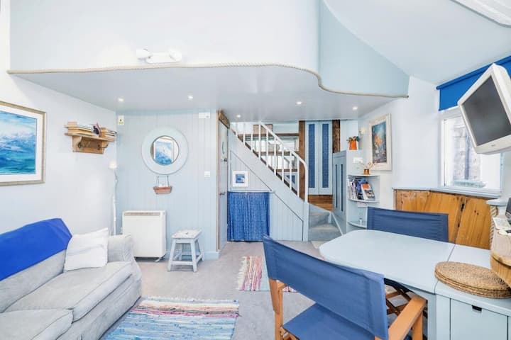 Charming Granite Cottage, Close To The Beach - St Ives