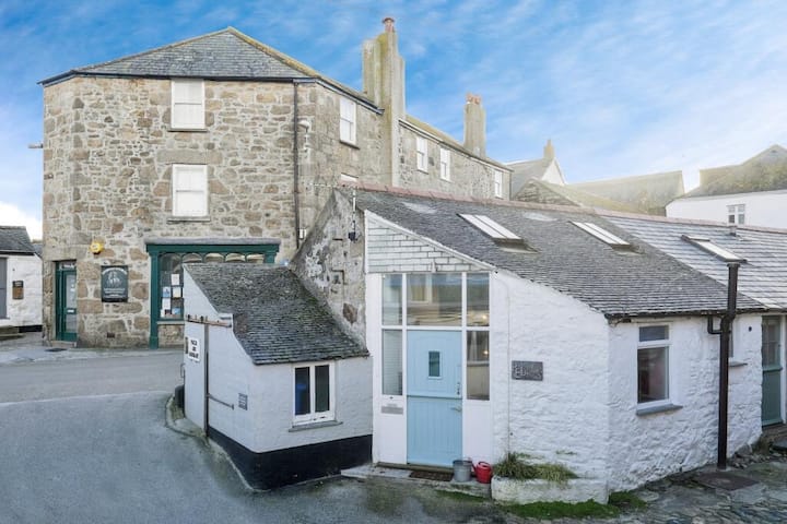 Charming Granite Cottage, Close To The Beach - St Ives