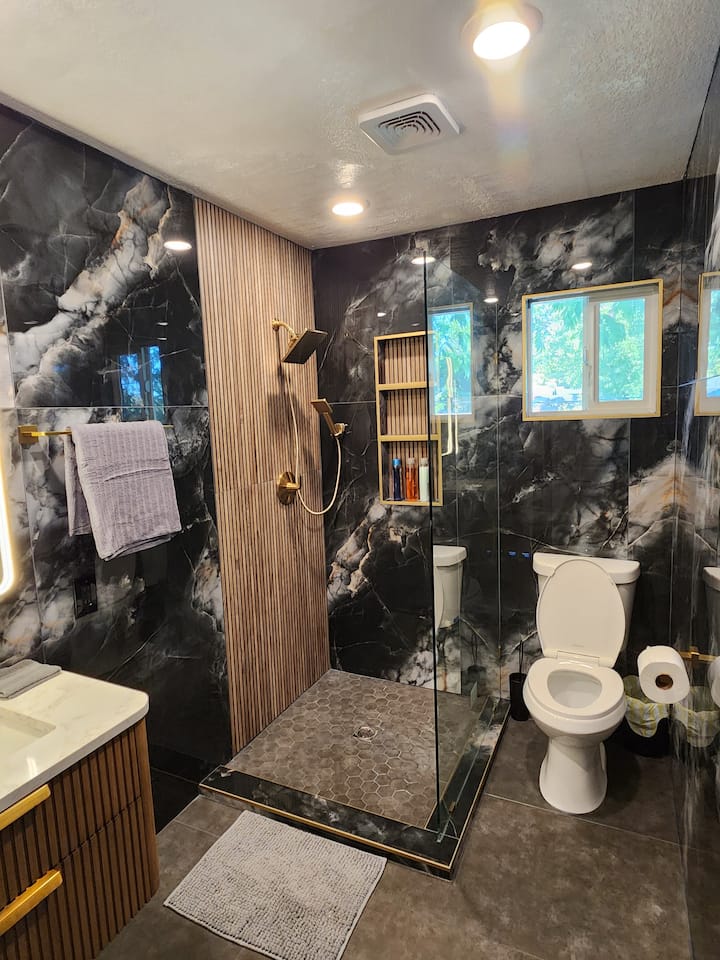 2 Bedroom With Balcony - Roseville, CA