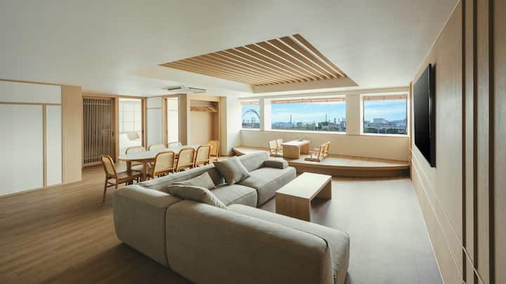 Jeongonjae Cho | 2-min Walk Busan Stn | Private - Busan