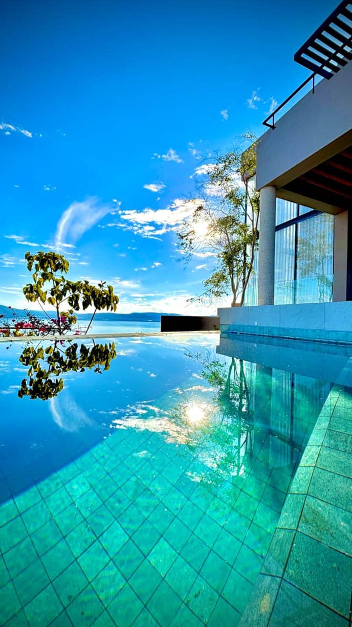 Entre El Lago Y El Cielo. - Ajijic