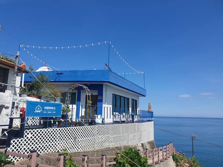쉬엄하우스(Sheum House) 묵호등대 - Donghae-si