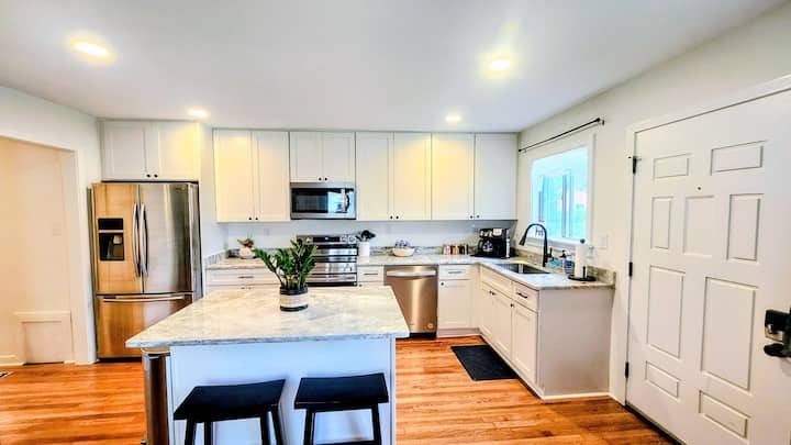 Randolph Retreat- 2 Bd - Walk To Vcu & Dining - Richmond, VA