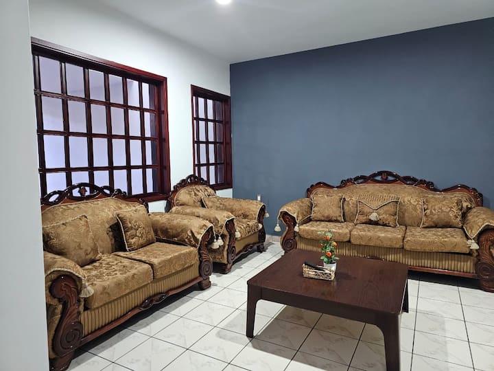 Casa Camichines. Amplia Con Wifi Y Cochera Para 2 - Ciudad Guzmán