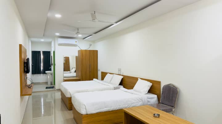 Luxury Rooms In Warangal City - Warangal