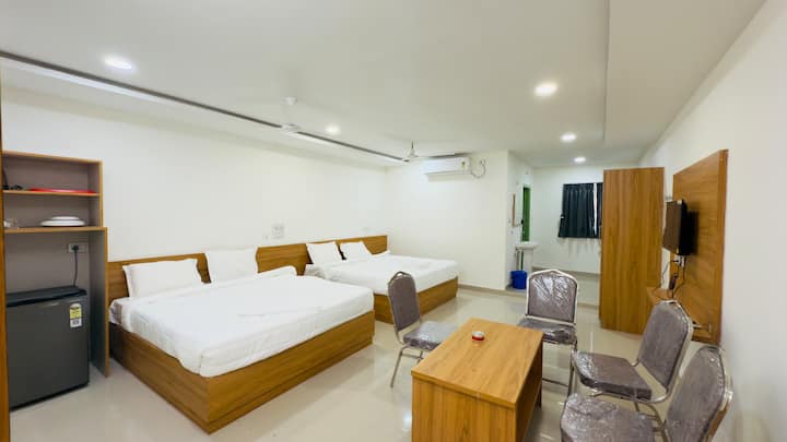 Luxury Room In Warangal City - Warangal