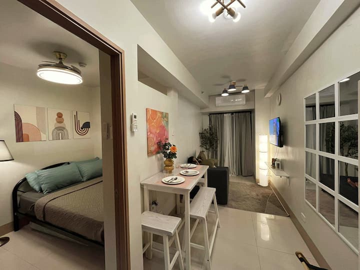 Umi Tomo: Hiraya 2 - 10 Mins Walk To Moa-5th Floor - Pasay