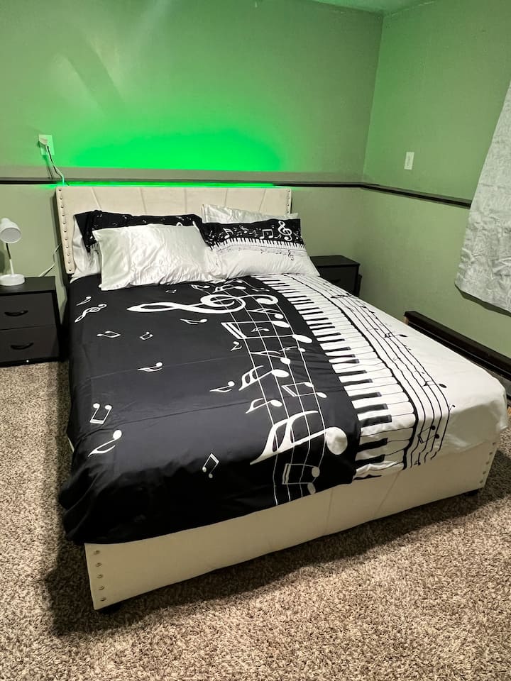 Room2, Green Room, Relaxing And Peaceful. - Maple Grove, MN