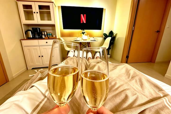 Lovers' Romantic Staycation Near Mall & Airport - Parañaque