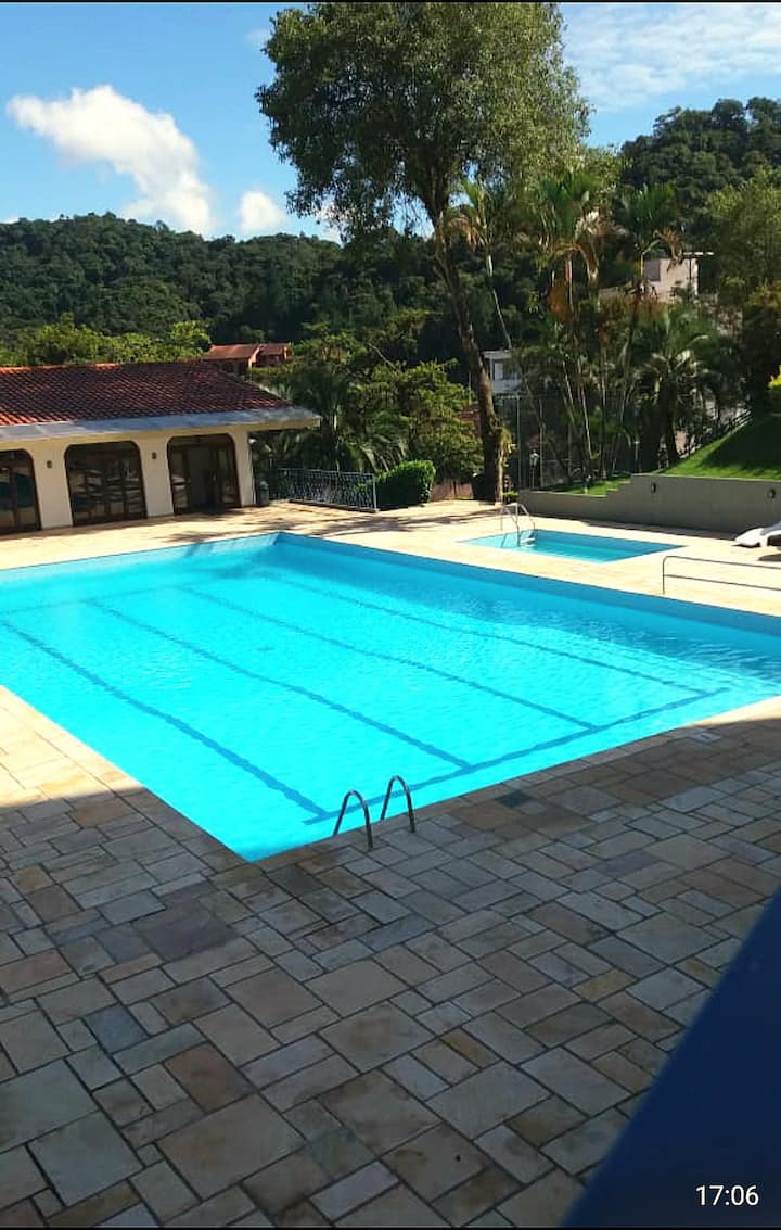 Apt Cond. Clube 2 Quartos, Suíte - Blumenau