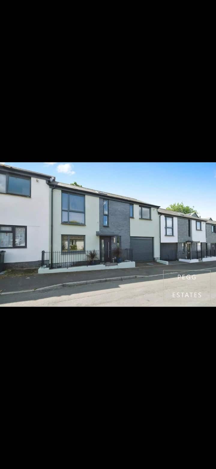 Anna's Place - Totnes
