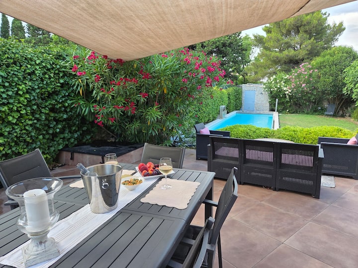 Le Calme En Centre Ville - Uzès