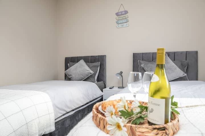Colchester Long Stays|free Parking|strong Wifi - Colchester