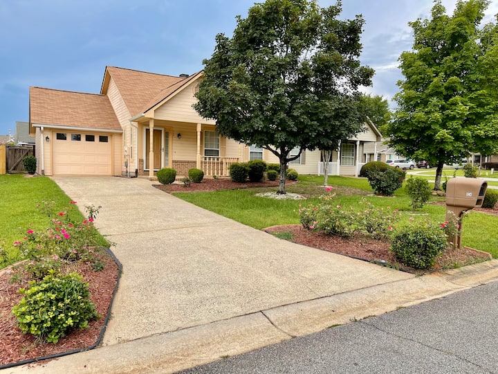 Newly Renovated, Pet-friendly Home Near Robins Afb - Warner Robins, GA