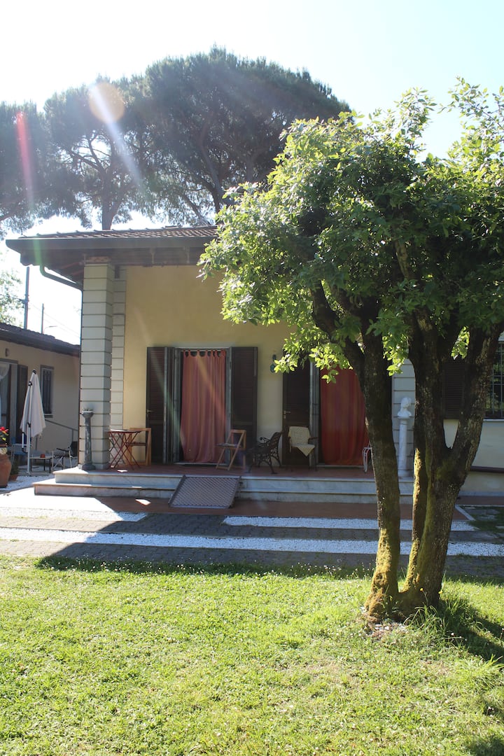 Apartment In Family Villa. - Marina di Massa