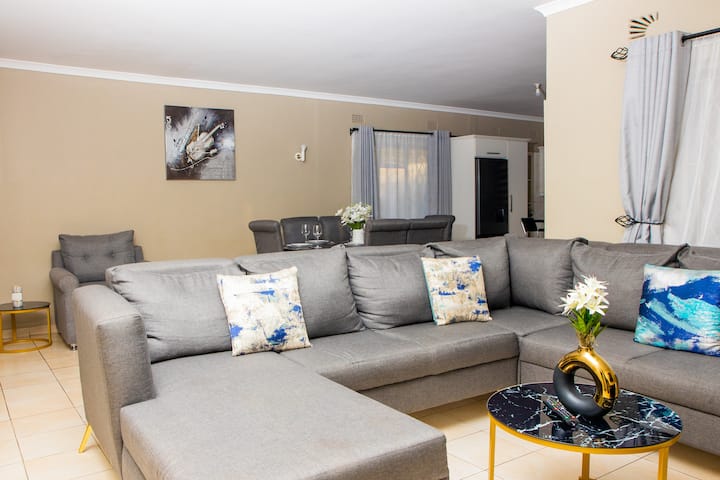 3 Bed With Ensuite + Wifi + Solar + Close To Shops - Harare