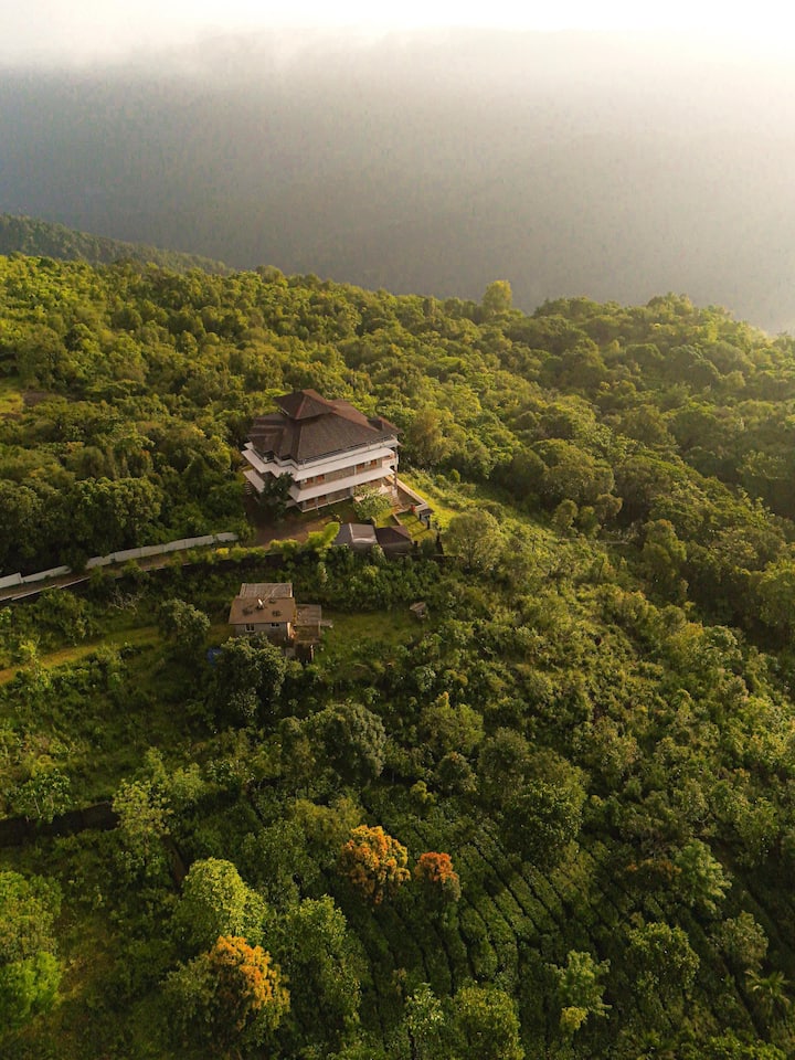 4bedroom Stone Buglow Castle Of Stones - Vagamon