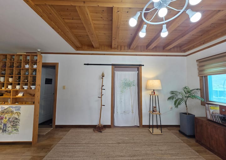 '스카이블루'  감성독채숙소/고요한 휴식/바베큐파티/옥상뷰/애견동반 - Pohang-si