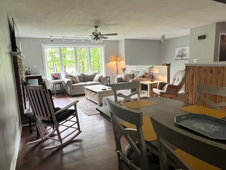 Back Lake On Spooner Road (5 Bedroom House) - Lake Francis, NH