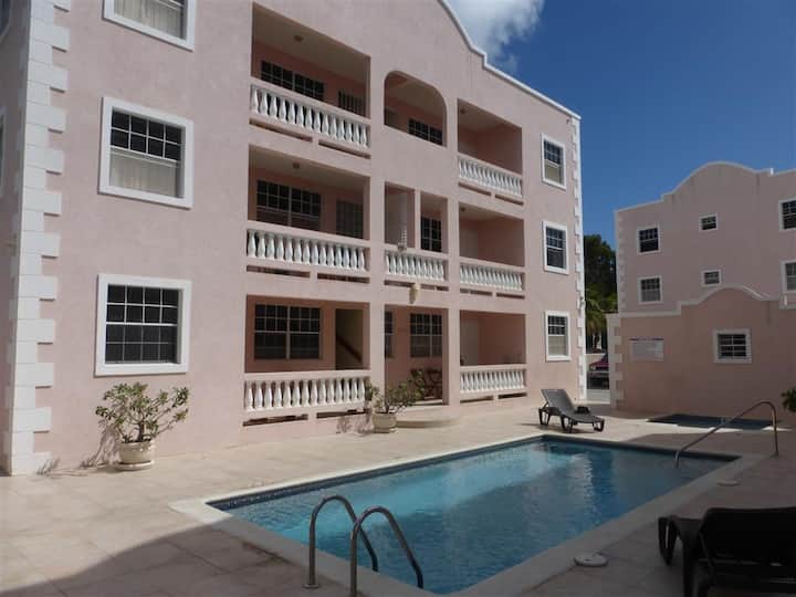 Bright Barbados Getaway — Pool, Jacuzzi & Beach! - Barbados