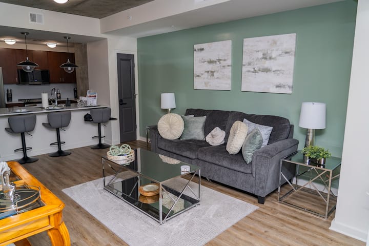 Modern Midtown Retreat | With Rooftop & Pool - Atlanta, GA