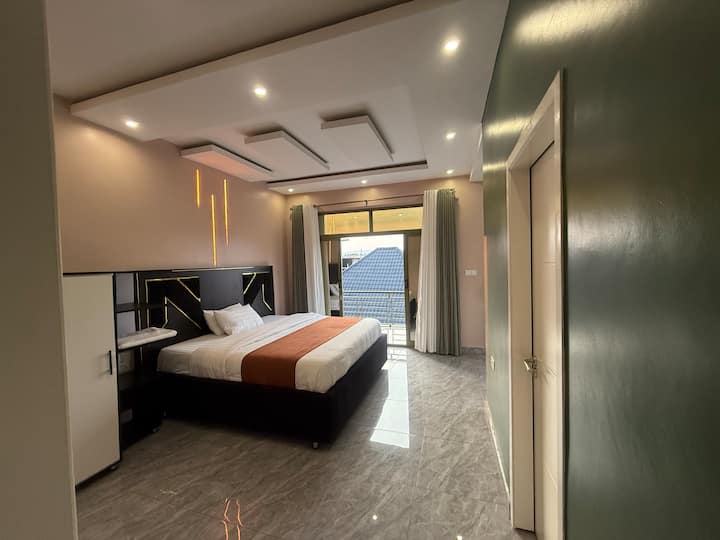 Cozy 3bdr In Kigali City Free Parking + Fast Wifi - Rwanda