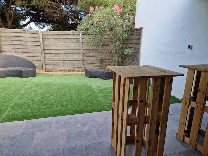 Studio Pour 6 à 8 Personnes - Saintes-Maries-de-la-Mer