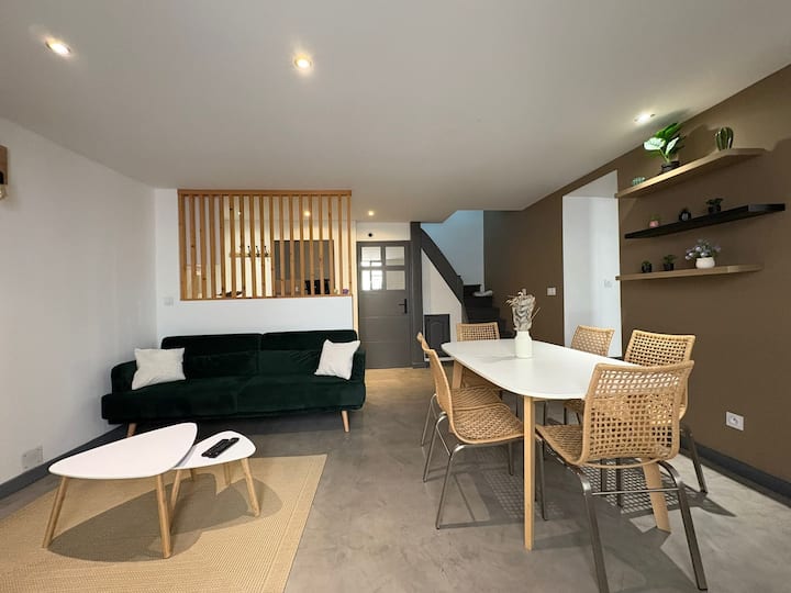 Nouveau
Duplex T3 Cosy Et Lumineux
Hyper-centre - Villefranche-sur-Saône